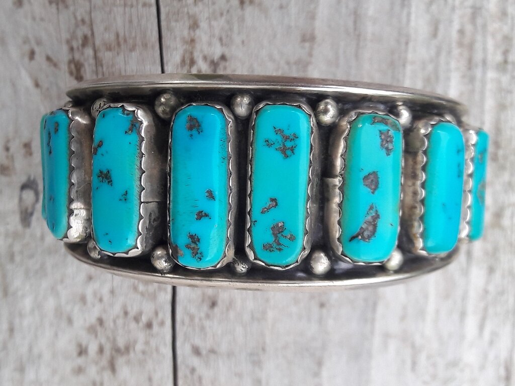 James Victor Begay Cuff - Appraising & Evaluating - Turquoise People
