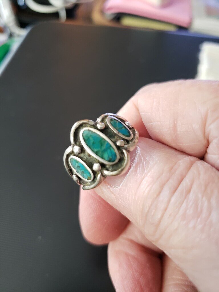 Inlayed ring - Identifying & Discovering - Turquoise People