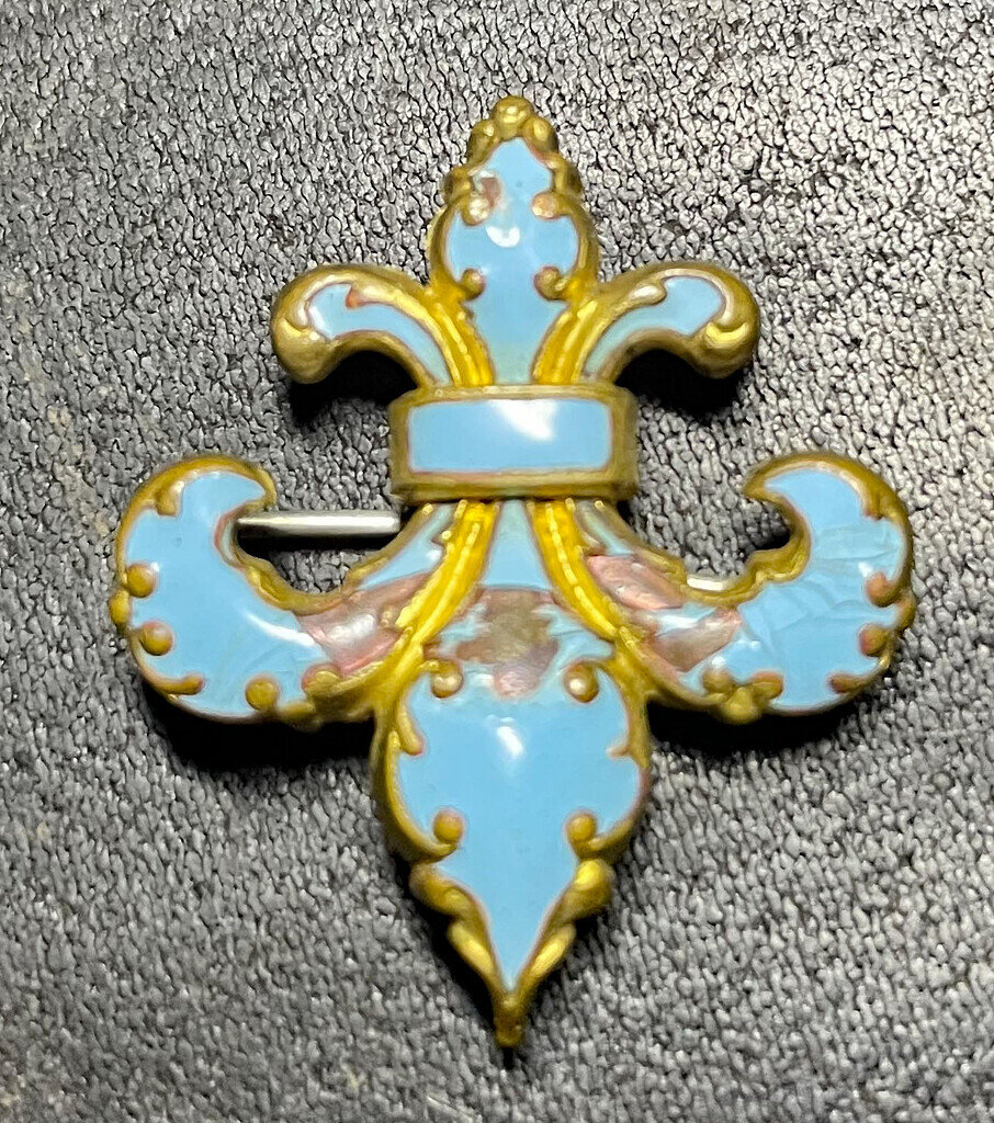 Fleur de lis Pin - Non-Native Jewelry Discovery - Turquoise People