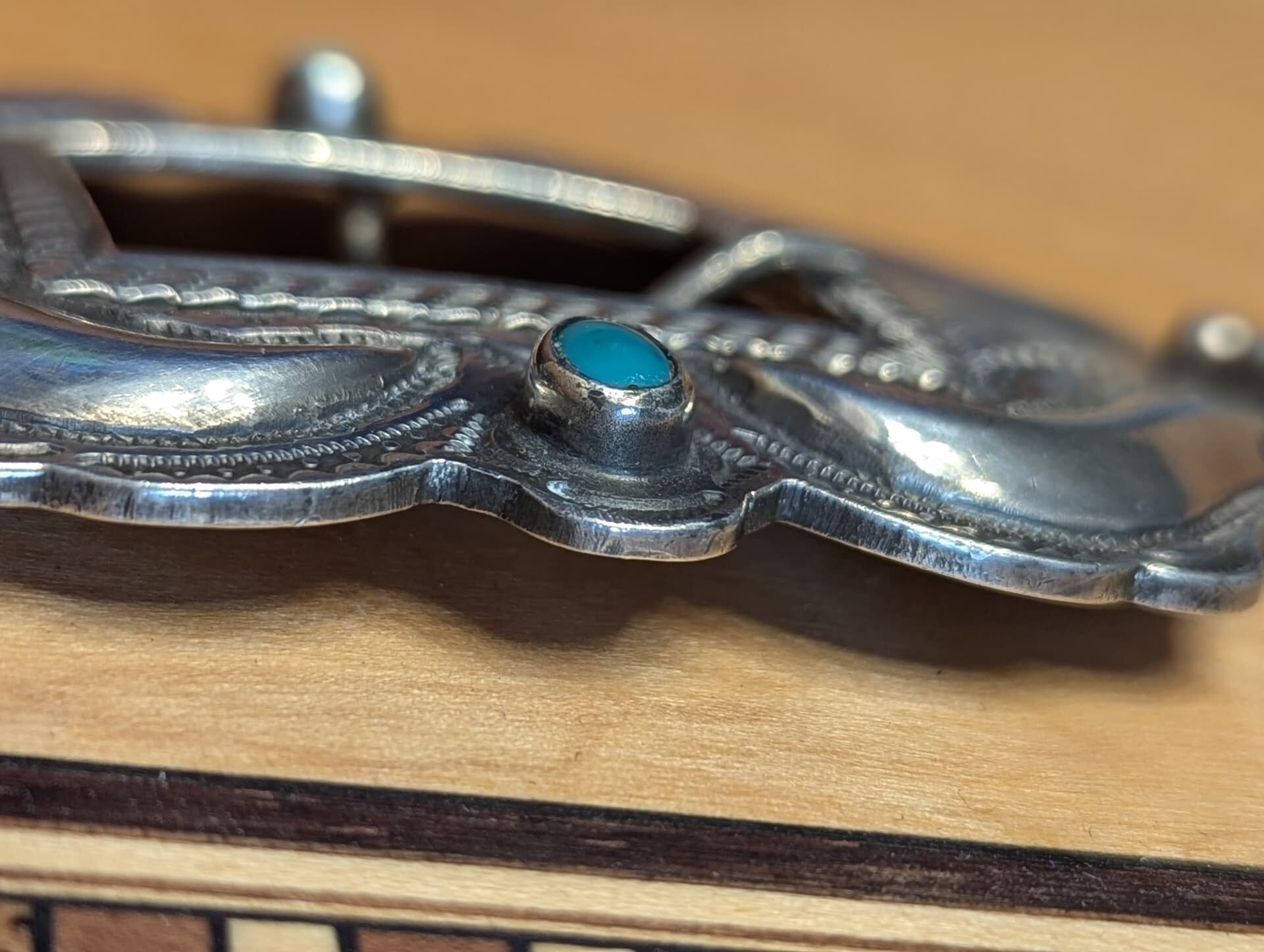 Amazing belt buckle - Identifying & Discovering - Turquoise People