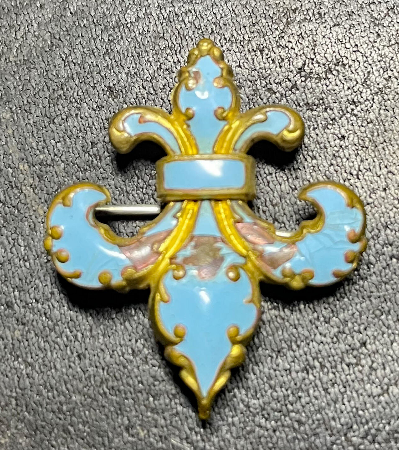 Fleur de lis Pin - Non-Native Jewelry Discovery - Turquoise People